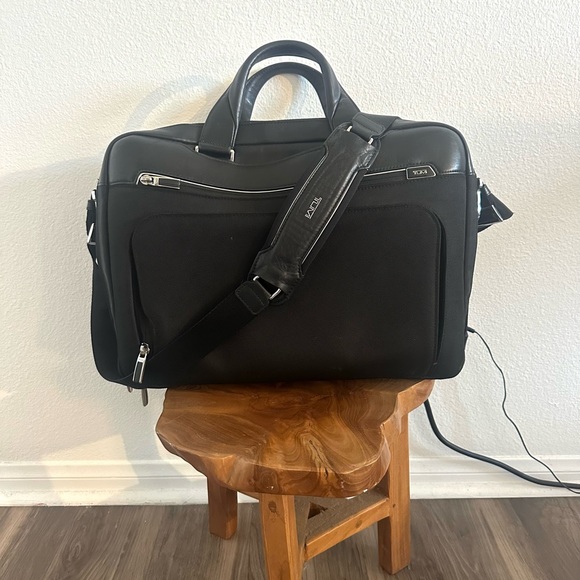 Tumi | Bags | Tumi Arrive Fairbanks Laptop Briefcase Black Ballistic ...
